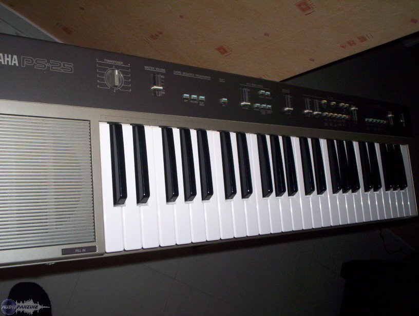 PS 25 Yamaha PS 25 Audiofanzine