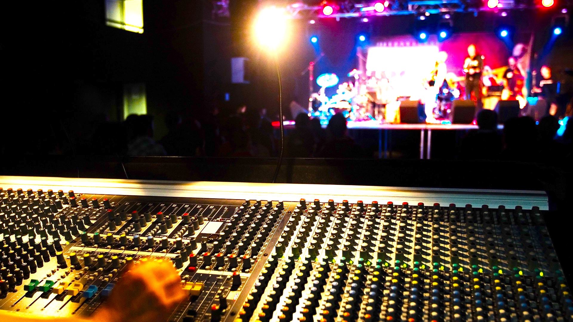 4 conseils pour tirer le meilleur d'un système de sonorisation sous ...