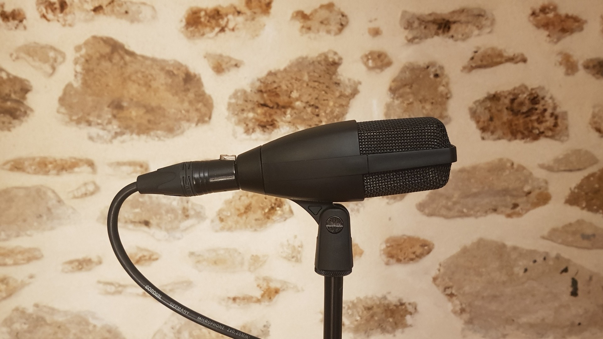 Test du microphone dynamique MD421 Kompakt de Sennheiser - Audiofanzine