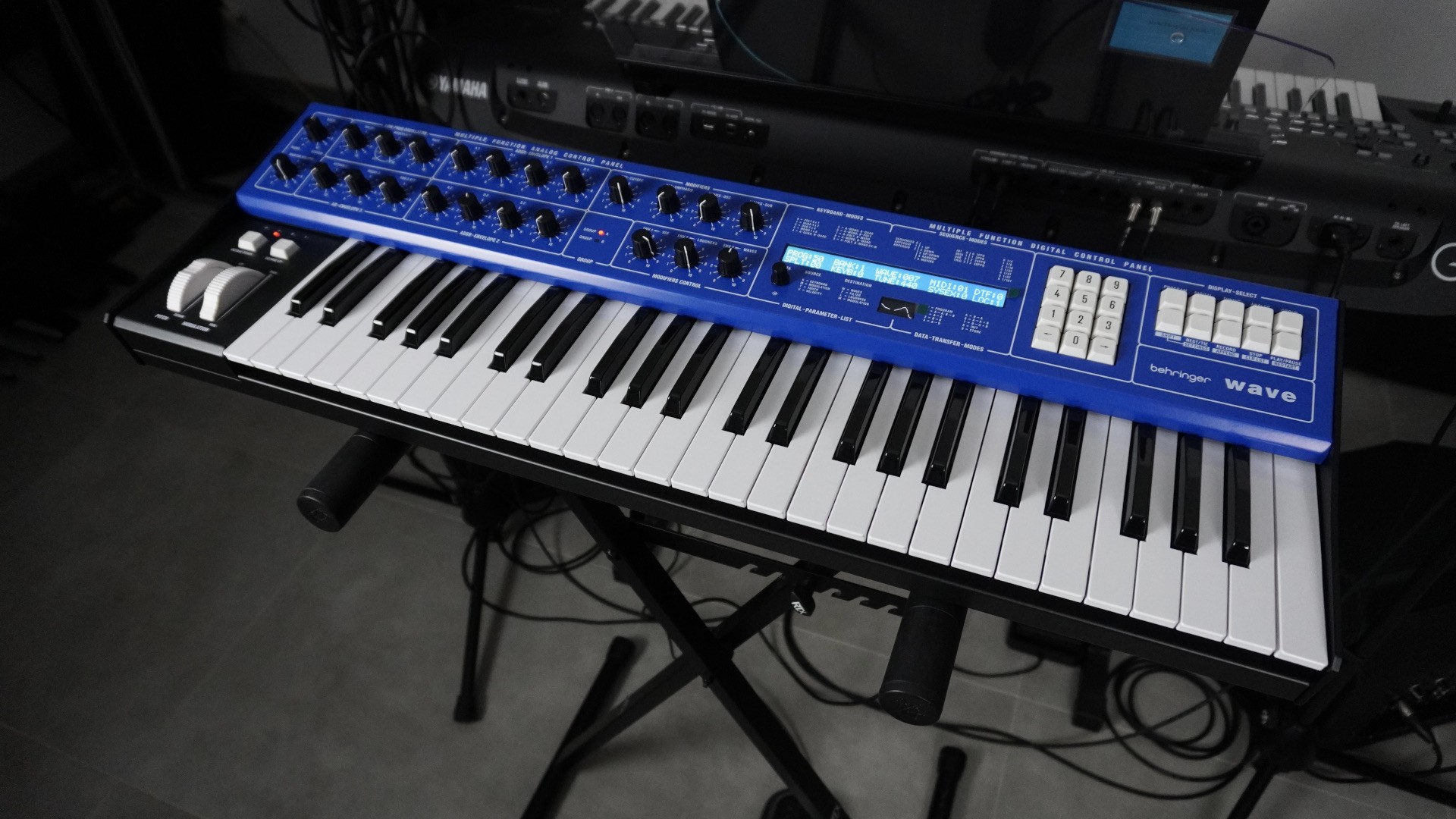 Behringer Wave : test complet de la recréation des PPG Wave 2.2/2.3 ...