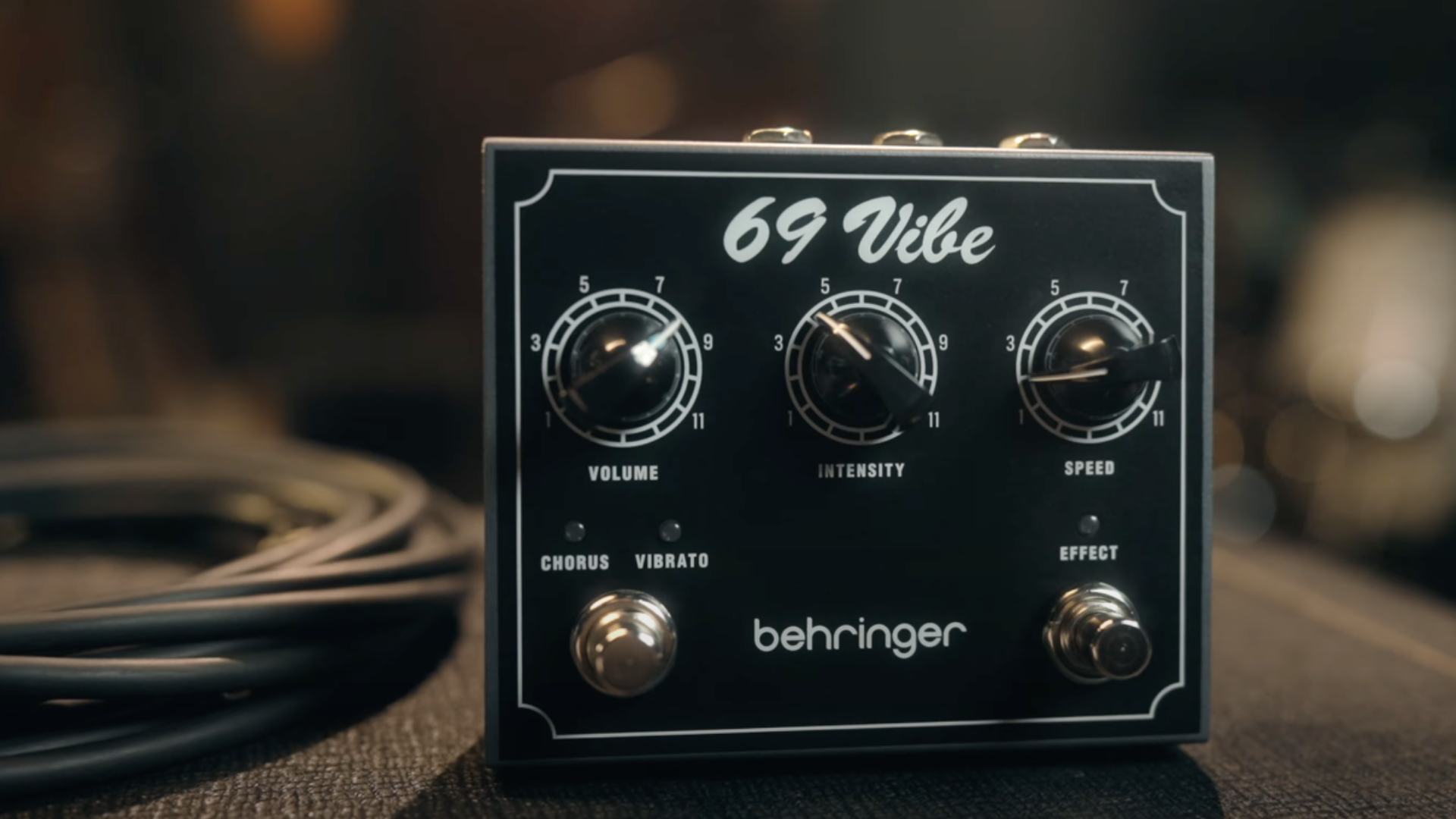 Behringer présente la 69 Vibe - Audiofanzine