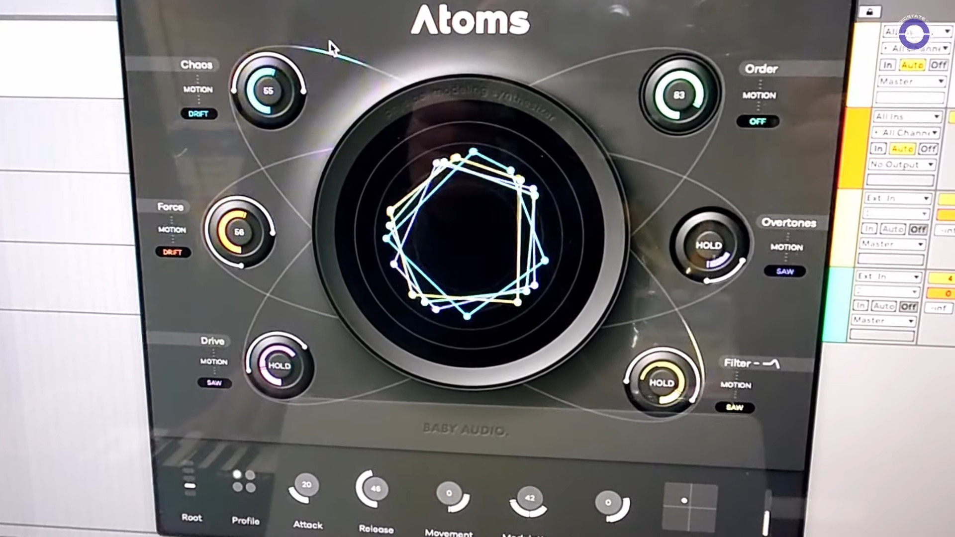 Baby Audio fait la démo d’Atoms au NAMM - Audiofanzine