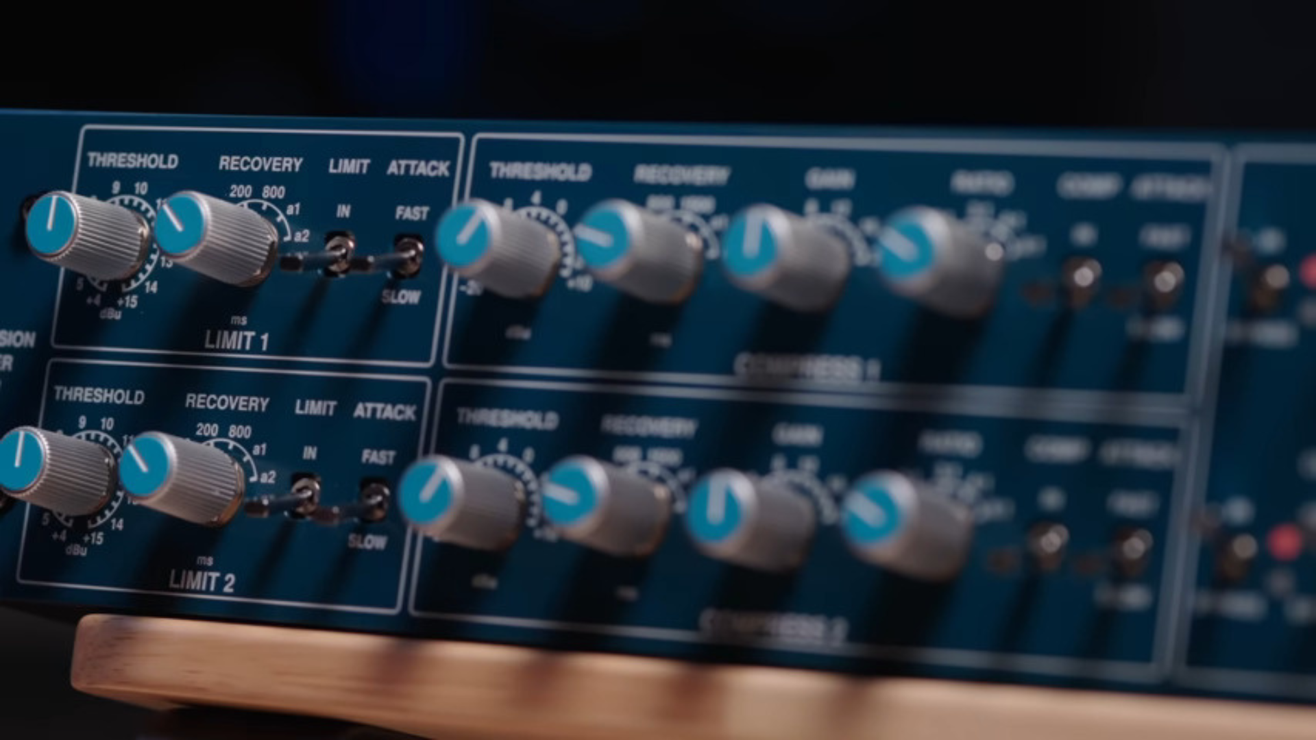 Behringer imite Neve avec le compresseur 369 - Audiofanzine