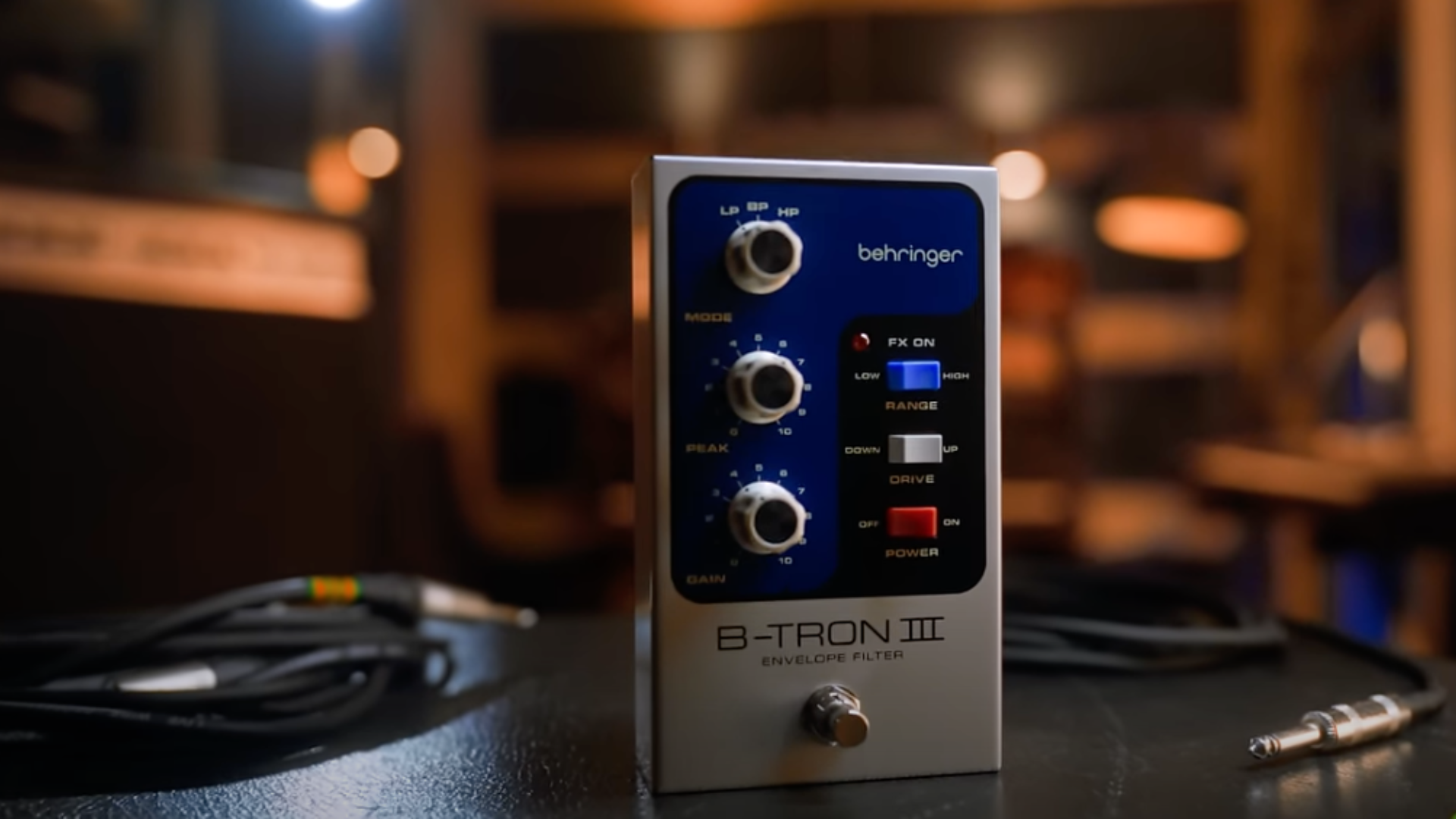 Behringer présente la B-Tron III Envelope Filter - Audiofanzine