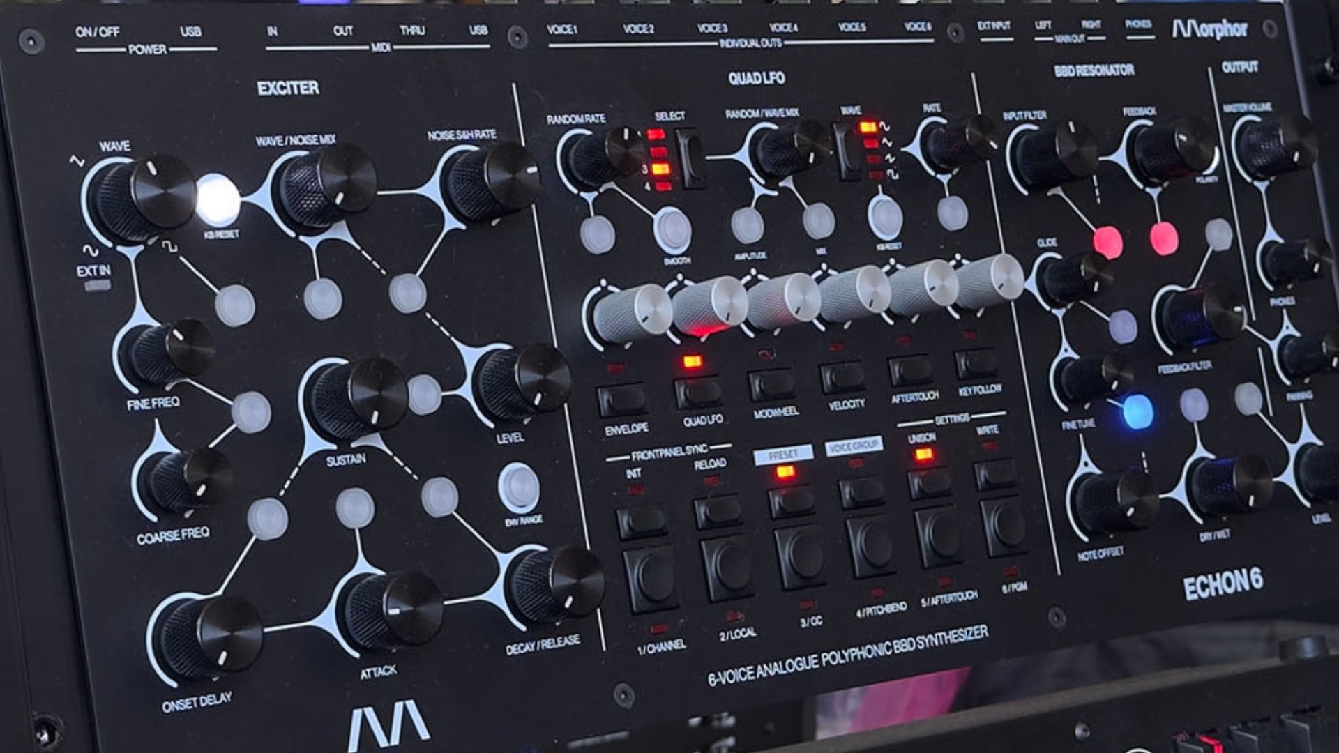 Morphor Echon 6 : un polysynthé analogique basé sur des résonateurs BB - Audiofanzine