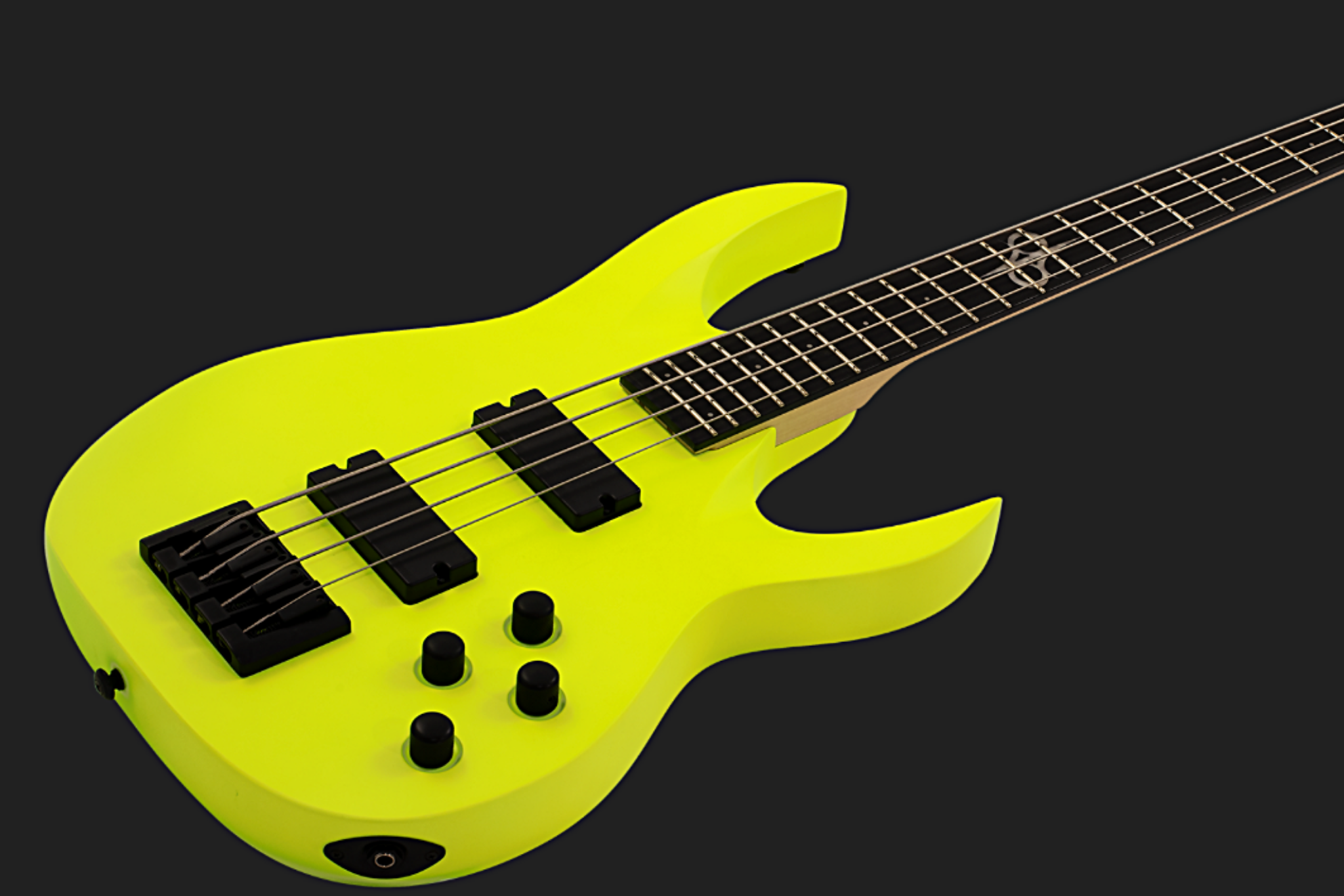 Trois nouvelles basses chez Solar Guitars ! - Audiofanzine