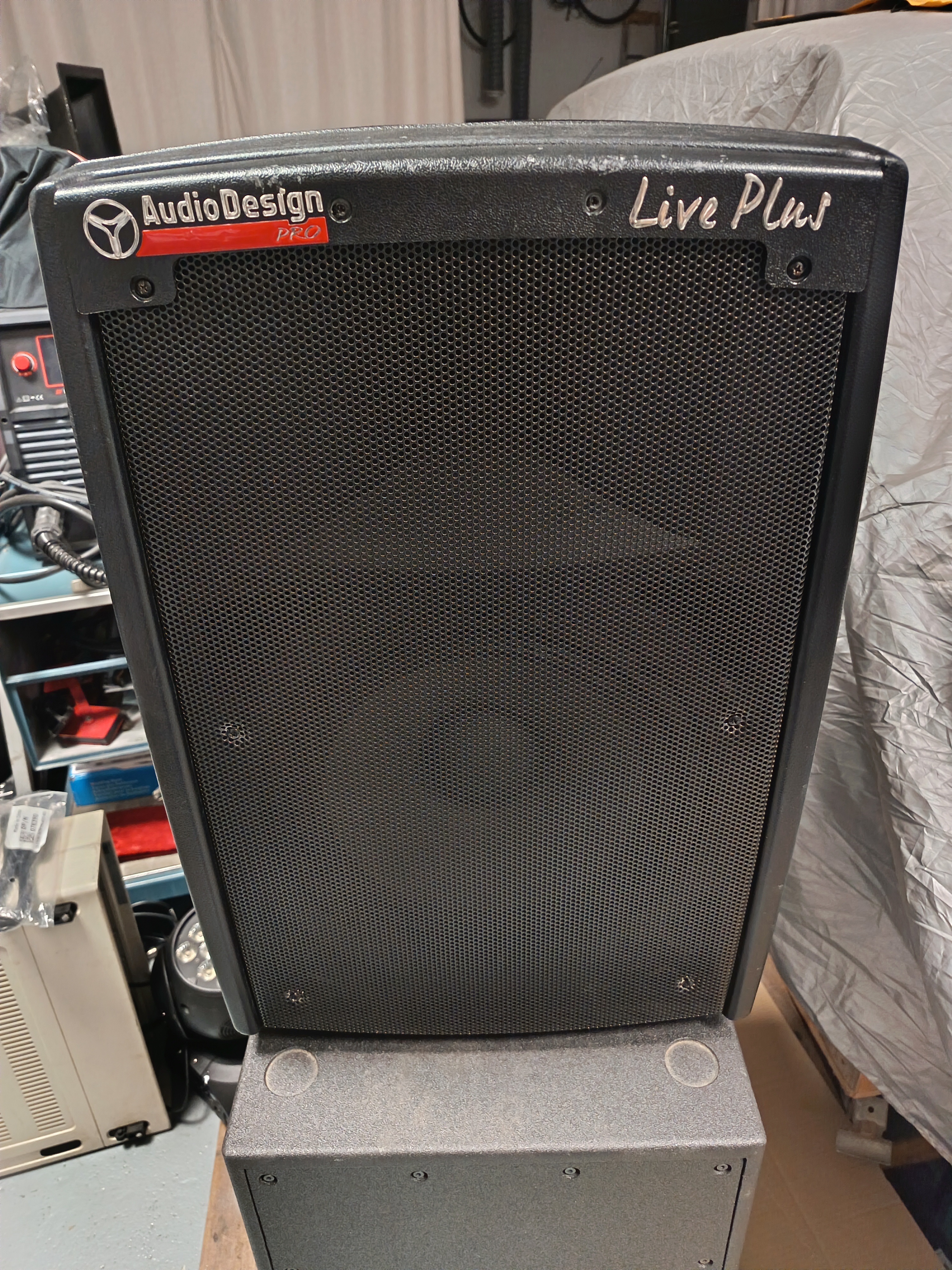 Live Plus 12 - Audio Design Pro Live Plus 12 - Audiofanzine