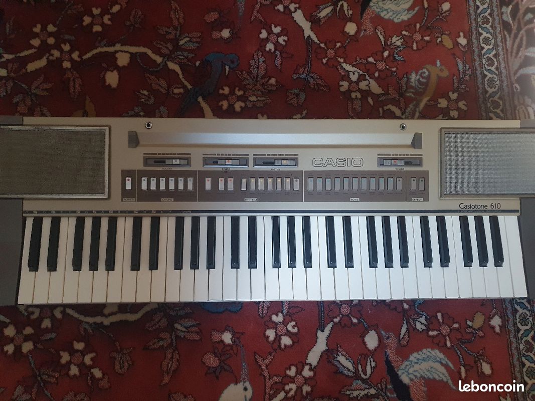 Pictures and images Casio Casiotone 610 - Audiofanzine