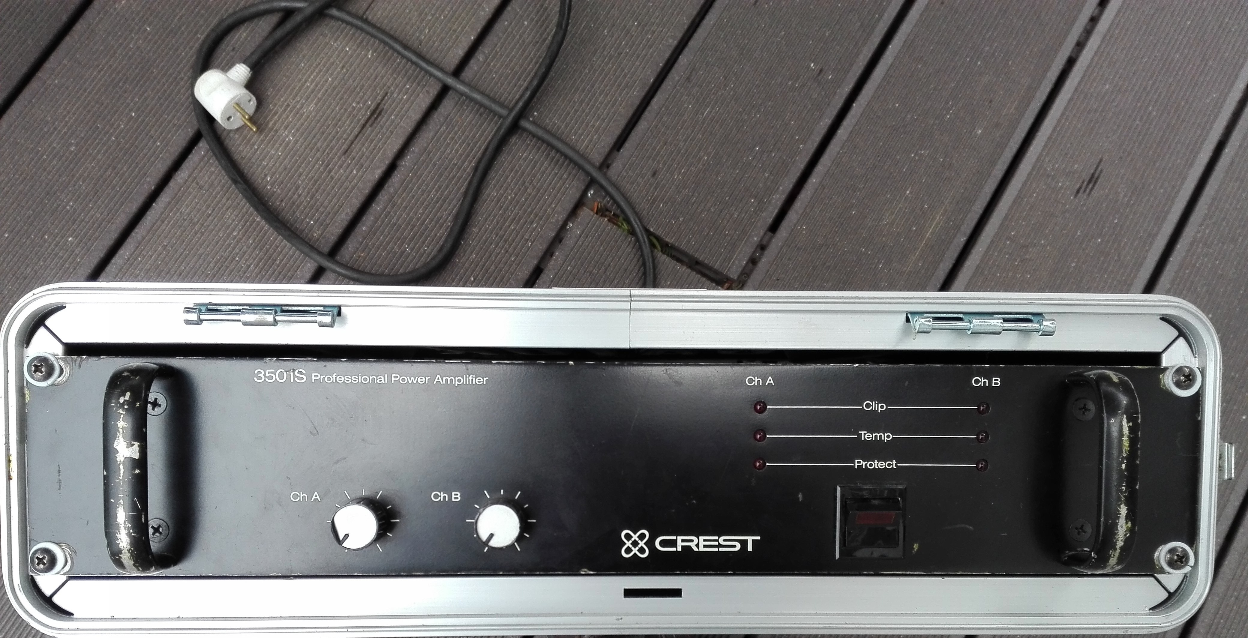 3501 - Crest Audio 3501 - Audiofanzine