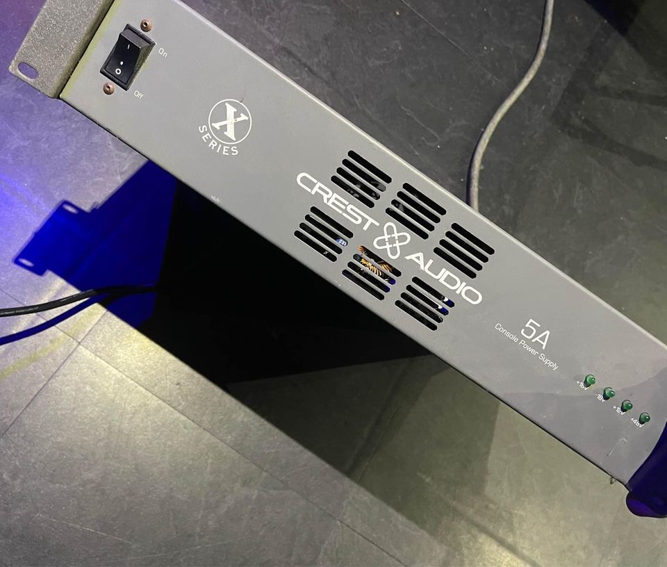 Pictures and images Crest Audio Crest X Monitor 32/12 en Fly - Audiofanzine