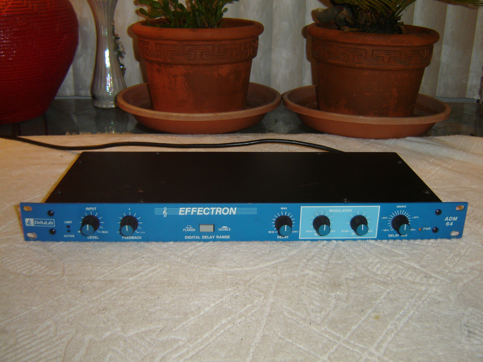 Pictures and images Deltalab Effectron ADM 64 - Audiofanzine