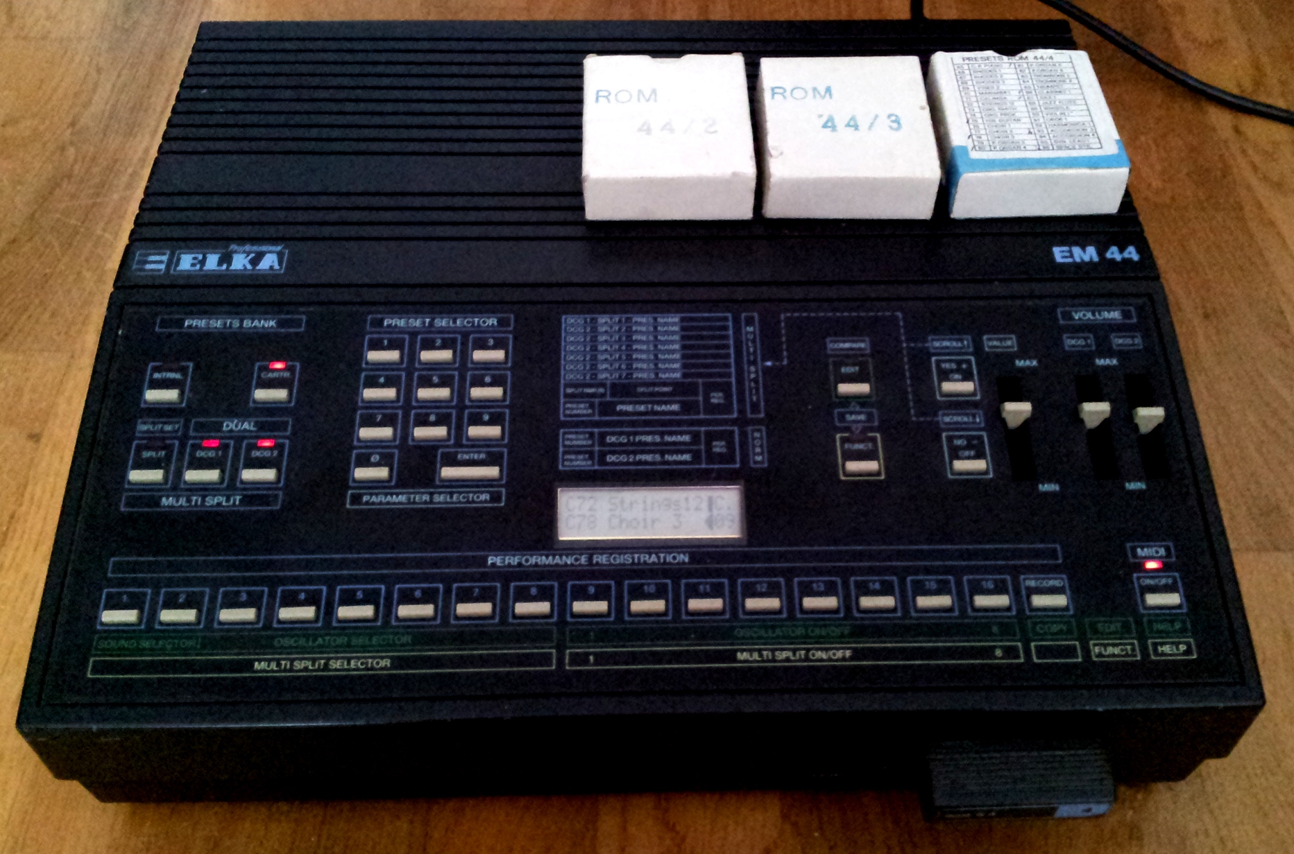 EM44 - Elka EM44 - Audiofanzine