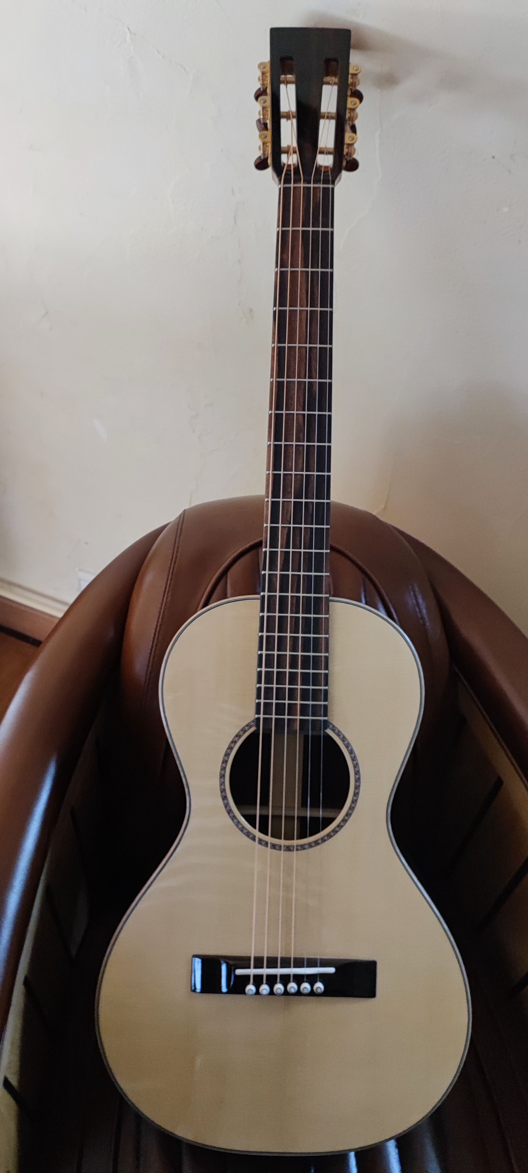 Parlor Bongi - Loef Guitars Parlor Bongi - Audiofanzine