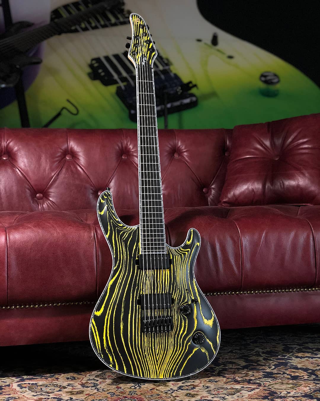 Regius Core Gothic baritone Mayones - Audiofanzine