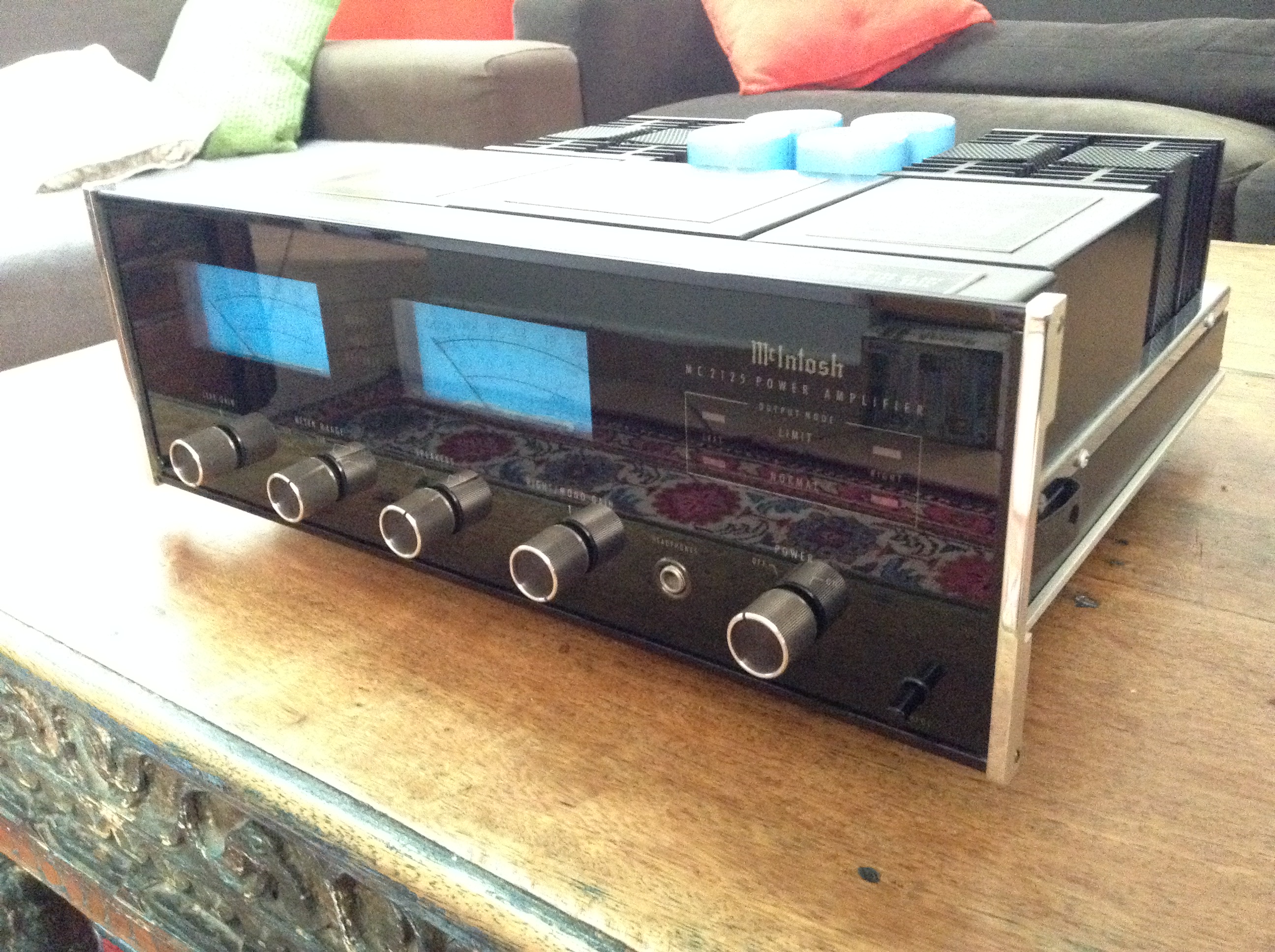 Pictures and images McIntosh 2125 - Audiofanzine