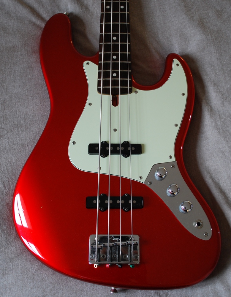 Moon Guitars Jazz Bass image (#679641) - Audiofanzine