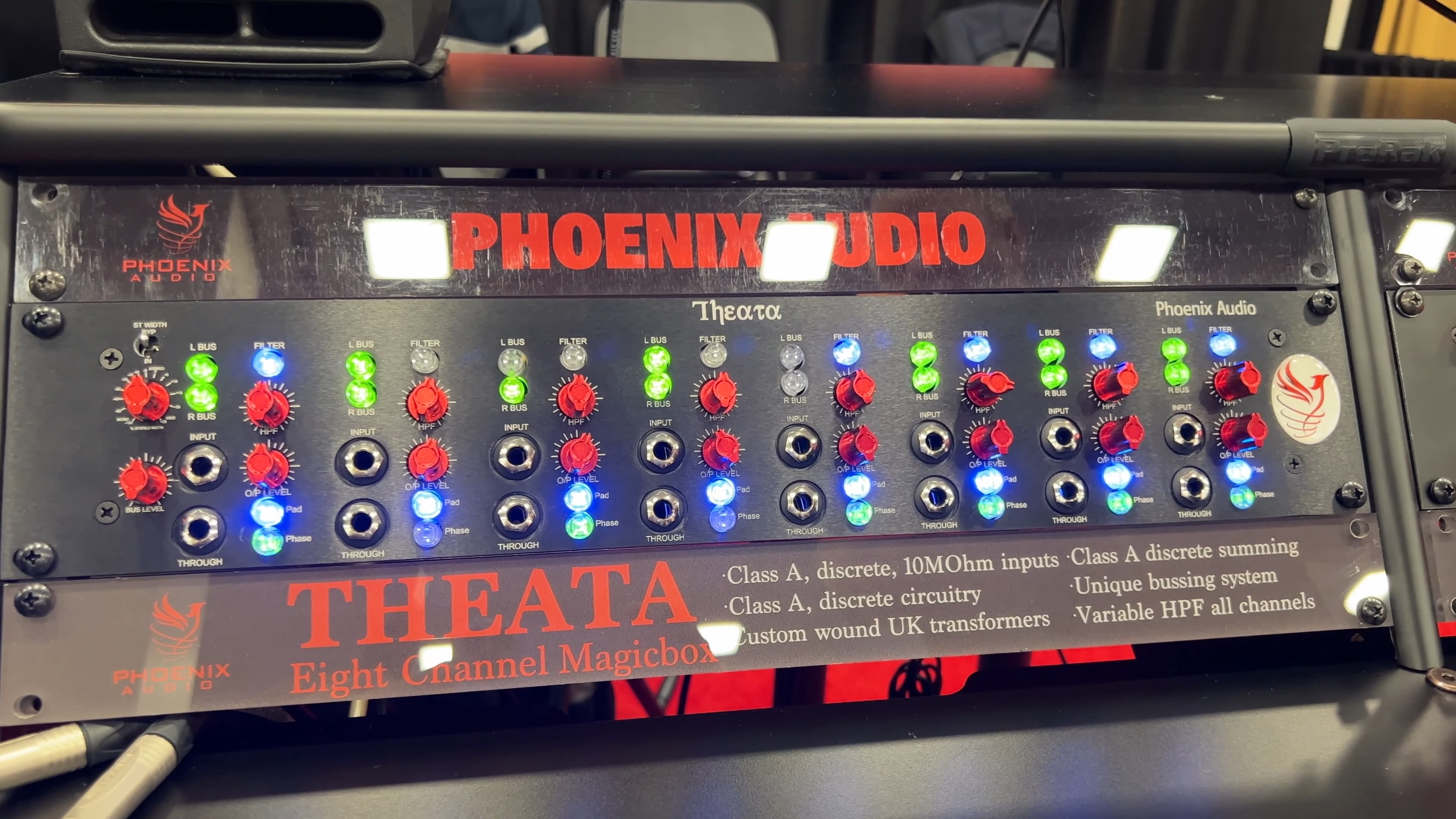 Theata - Phoenix Audio Theata - Audiofanzine