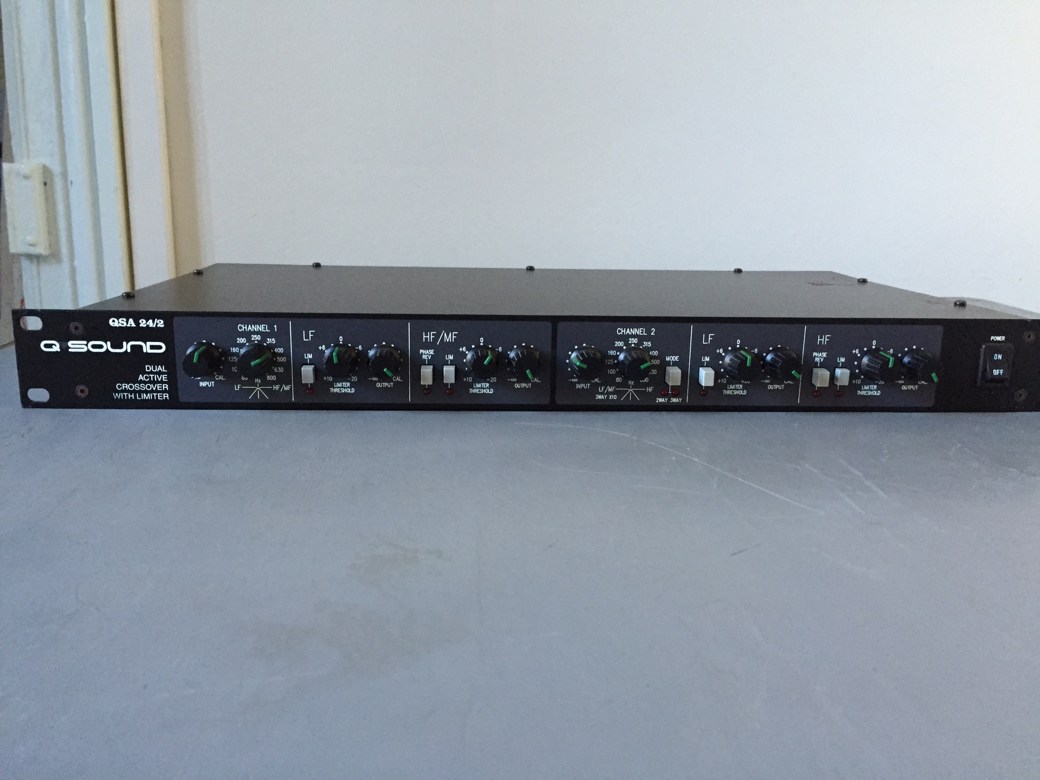 QSA24/2 - QSound QSA24/2 - Audiofanzine