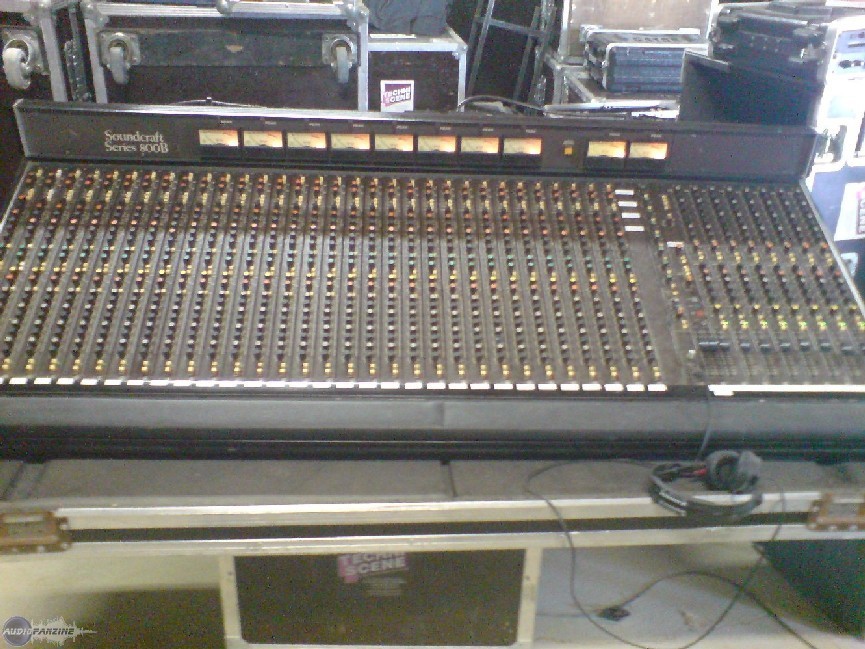 800B Monitor 32 - Soundcraft 800B Monitor 32 - Audiofanzine