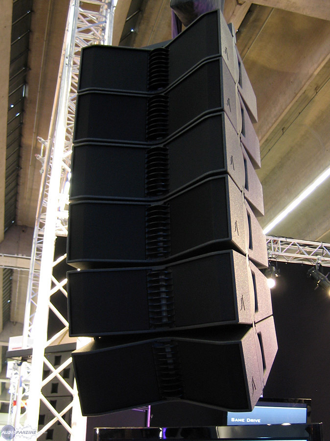 Genesis - Stage Accompany Genesis - Audiofanzine