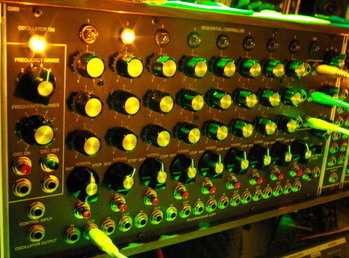 Q960 - Synthesizers.com Q960 - Audiofanzine