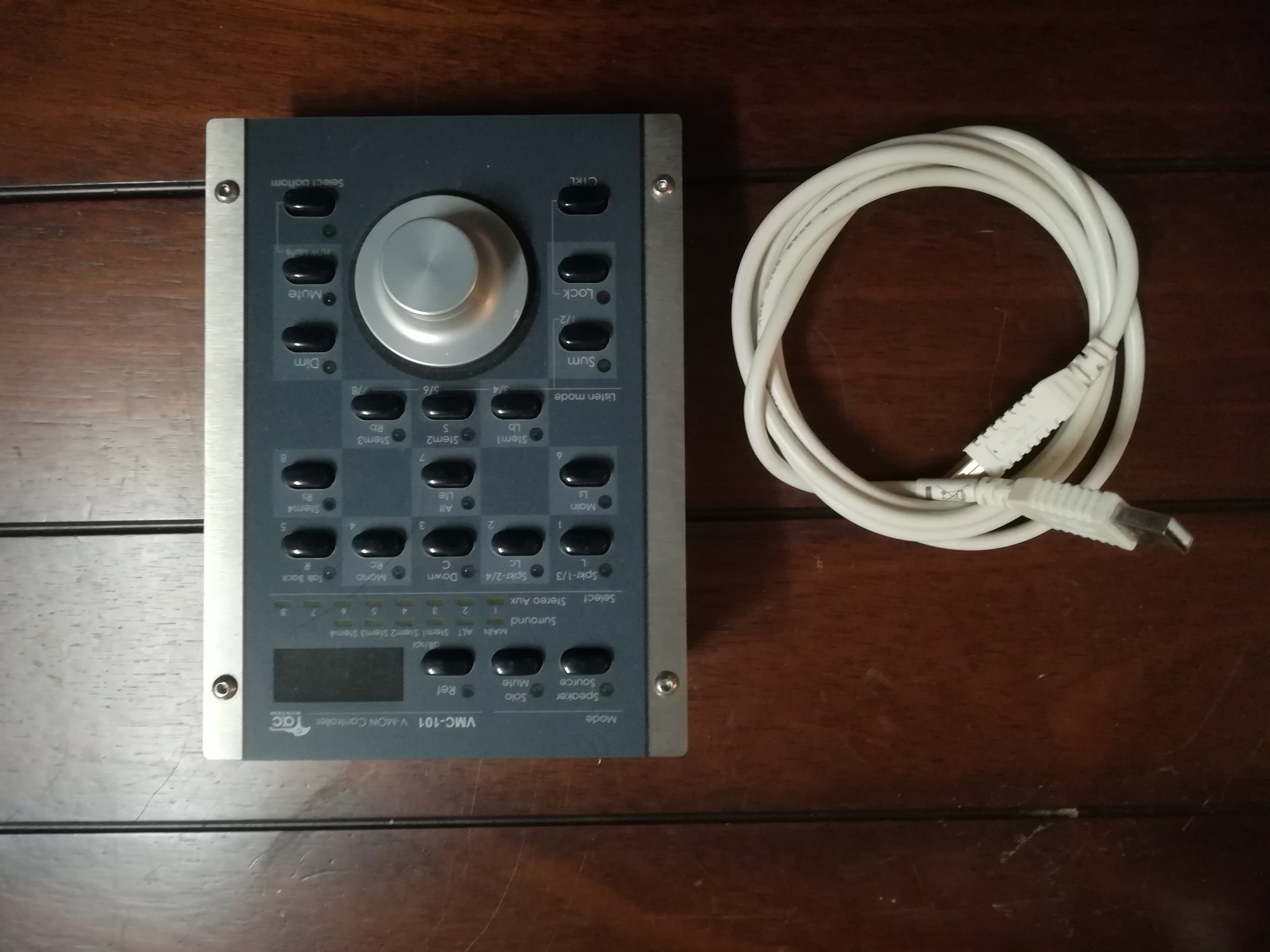 Pictures and images TAC System VMC-101 - Audiofanzine