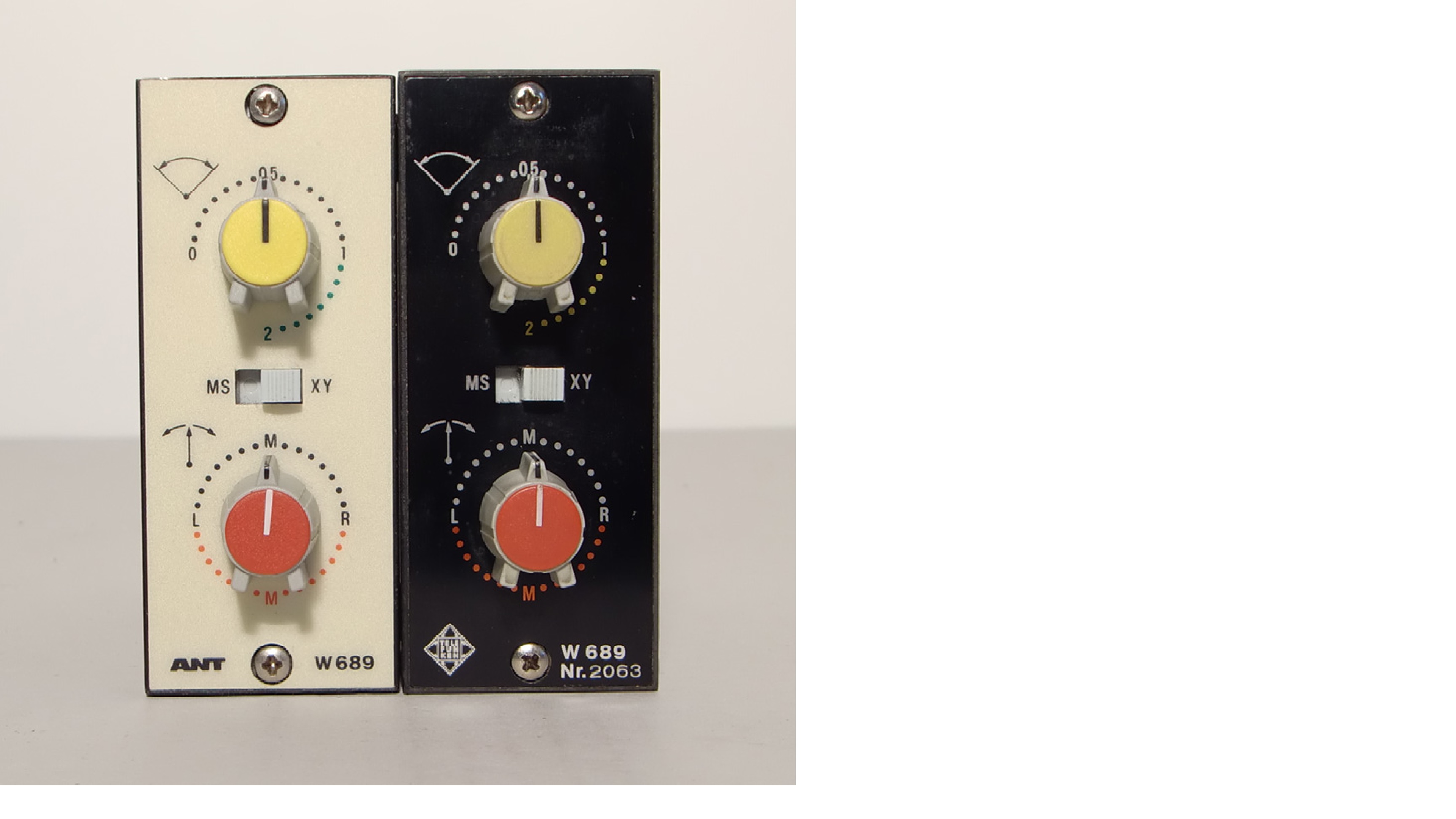 W689 - Telefunken / Siemens W689 - Audiofanzine