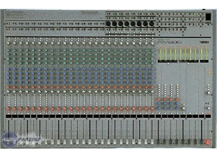 RM800 24 - Yamaha RM800 24 - Audiofanzine